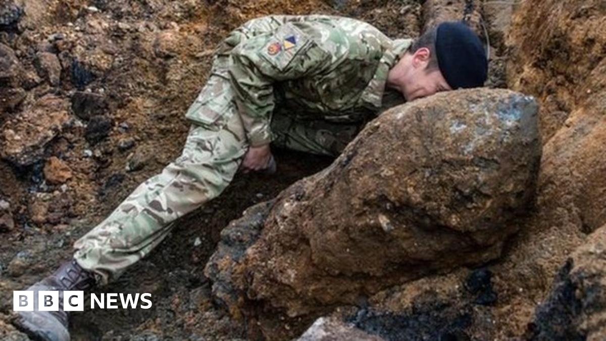 How much of a threat are unexploded bombs? - BBC News