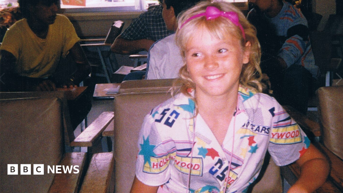 Christina Menzies: 'Military holds key' to solving teenager's murder ...