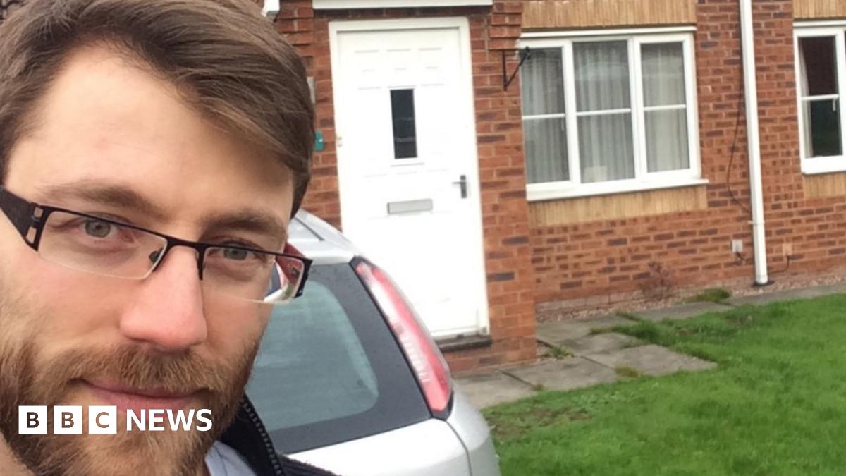 How I bought a house without mum and dad - BBC News