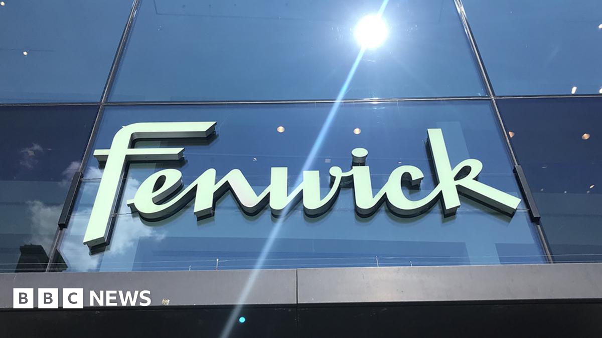 Fenwick Colchester: £2,000 raised for family of dead boy - BBC News