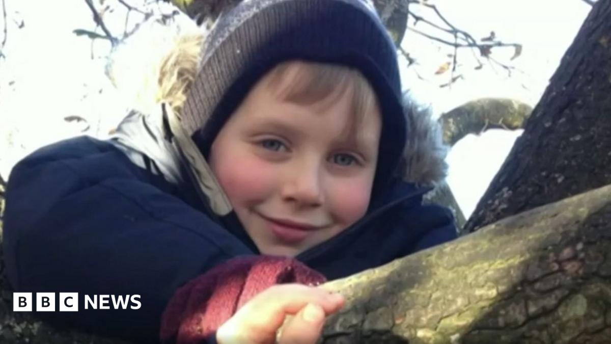 Oliver Hall inquest: 'Gross failure' led to boy's death - BBC News