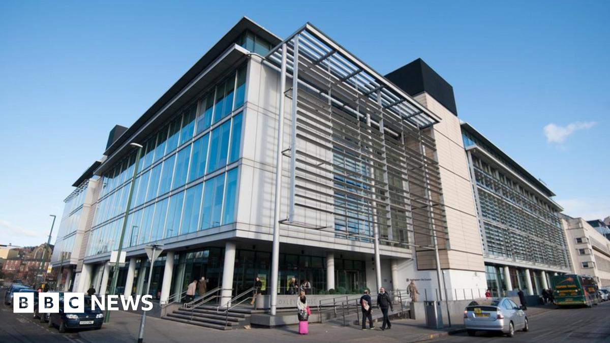 Nottingham City Council declares itself 'bankrupt' - BBC News