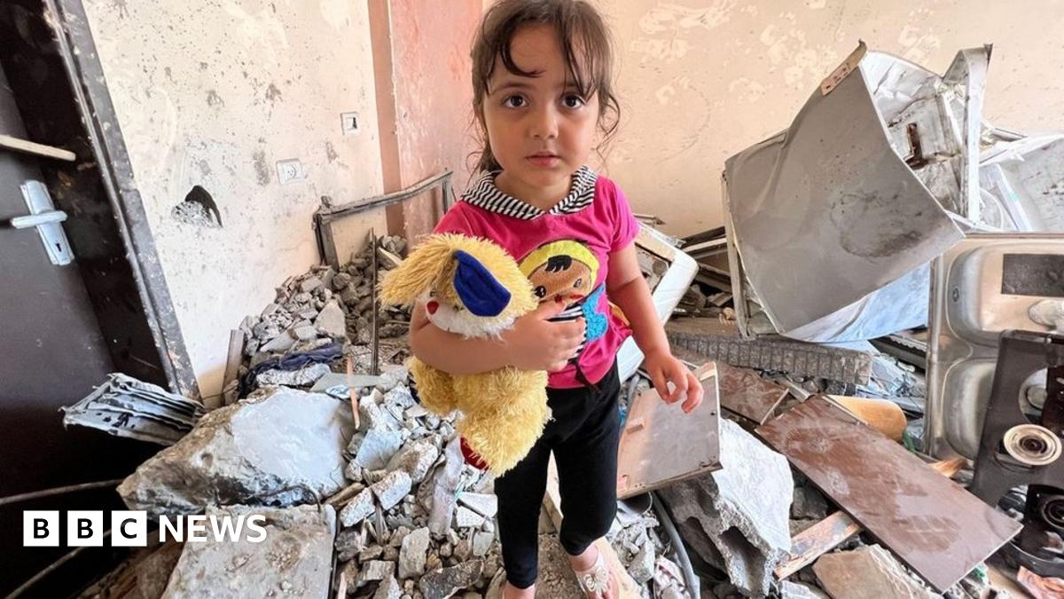 ‘Gaza’s children are used to the death and bombing’ - BBC News