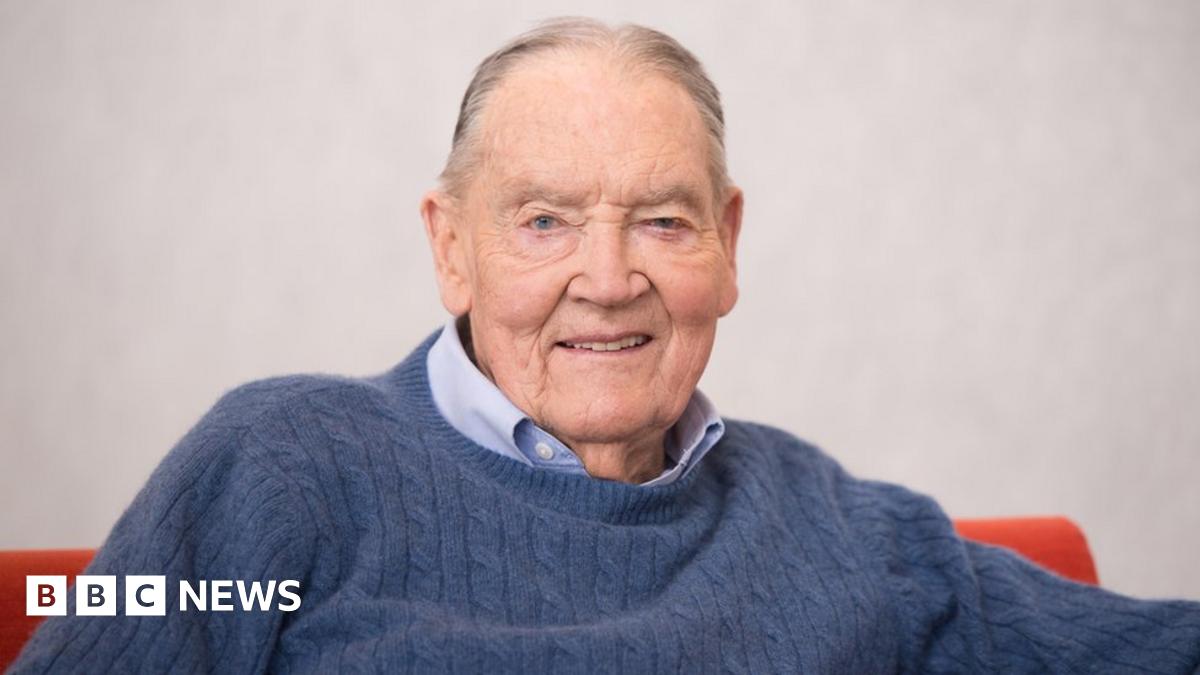 Jack Bogle: The man who pioneered index investing - BBC News