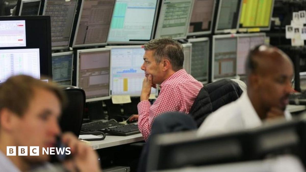 FTSE 100 higher as financial stocks rise - BBC News