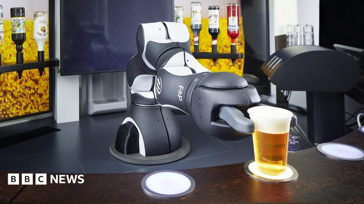 The robots behind the bar that want to pull your next pint - BBC News
