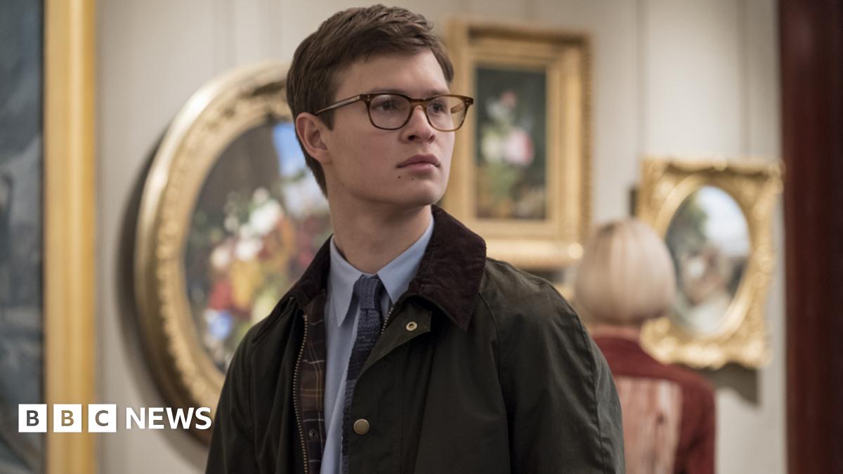 The Goldfinch suffers box office crash landing - BBC News