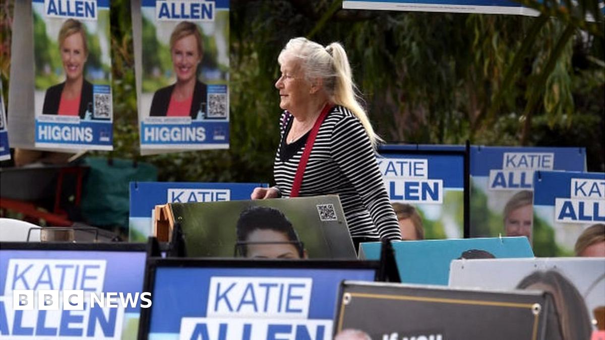 Australian election 2022: Millions vote for next leader - BBC News