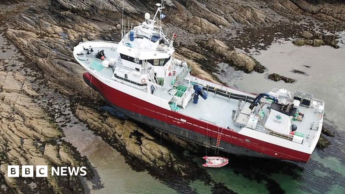 Ship refloated after running aground off Skye - BBC News