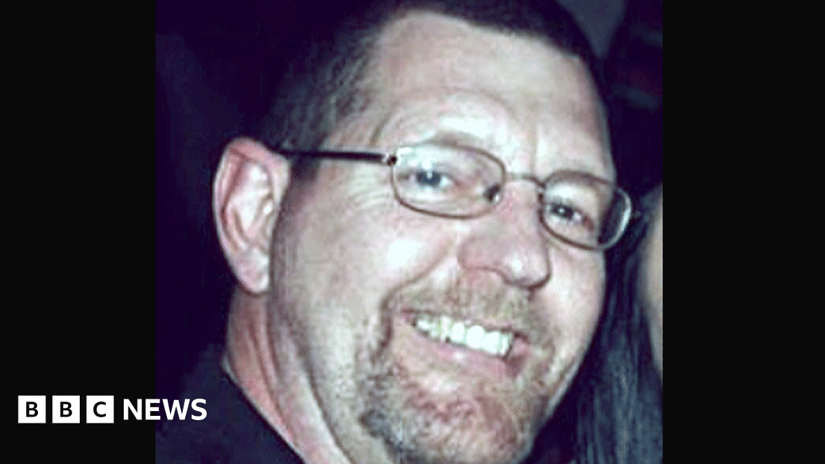 Body found in search for missing Andrew Gordon - BBC News