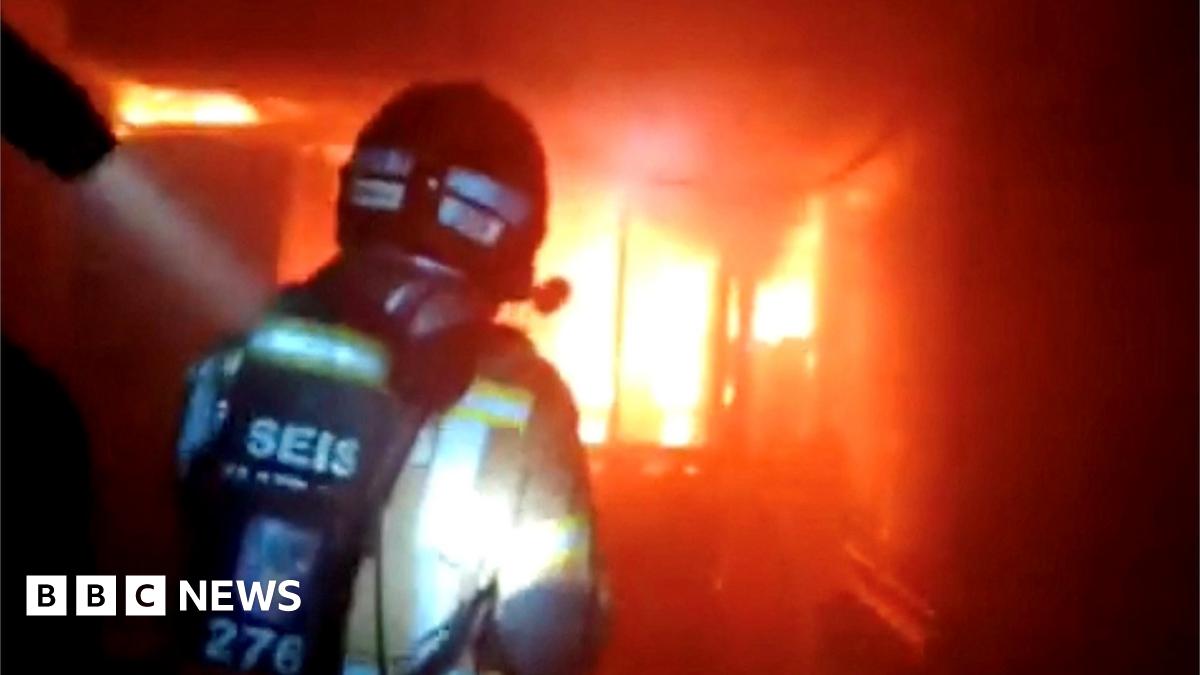 Spain: Nightclub fire kills 13 in Murcia - BBC News