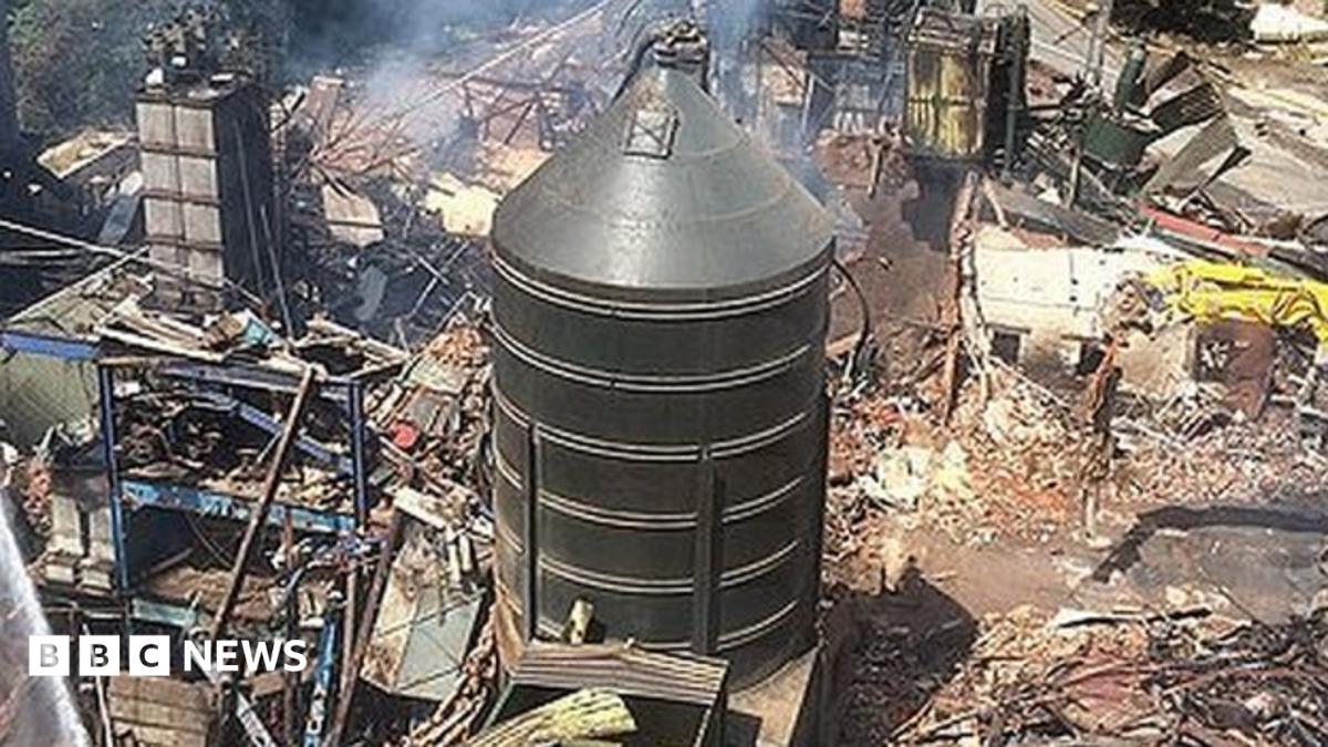 Bosley mill explosion: Second body recovered - BBC News