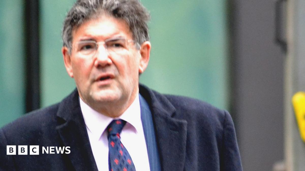 David Noakes: UKIP hopeful turned 'cancer cure' seller - BBC News