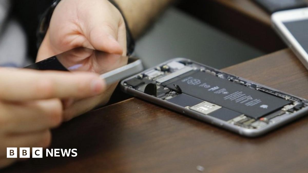 FBI-Apple case: Investigators break into dead San Bernardino gunman's ...