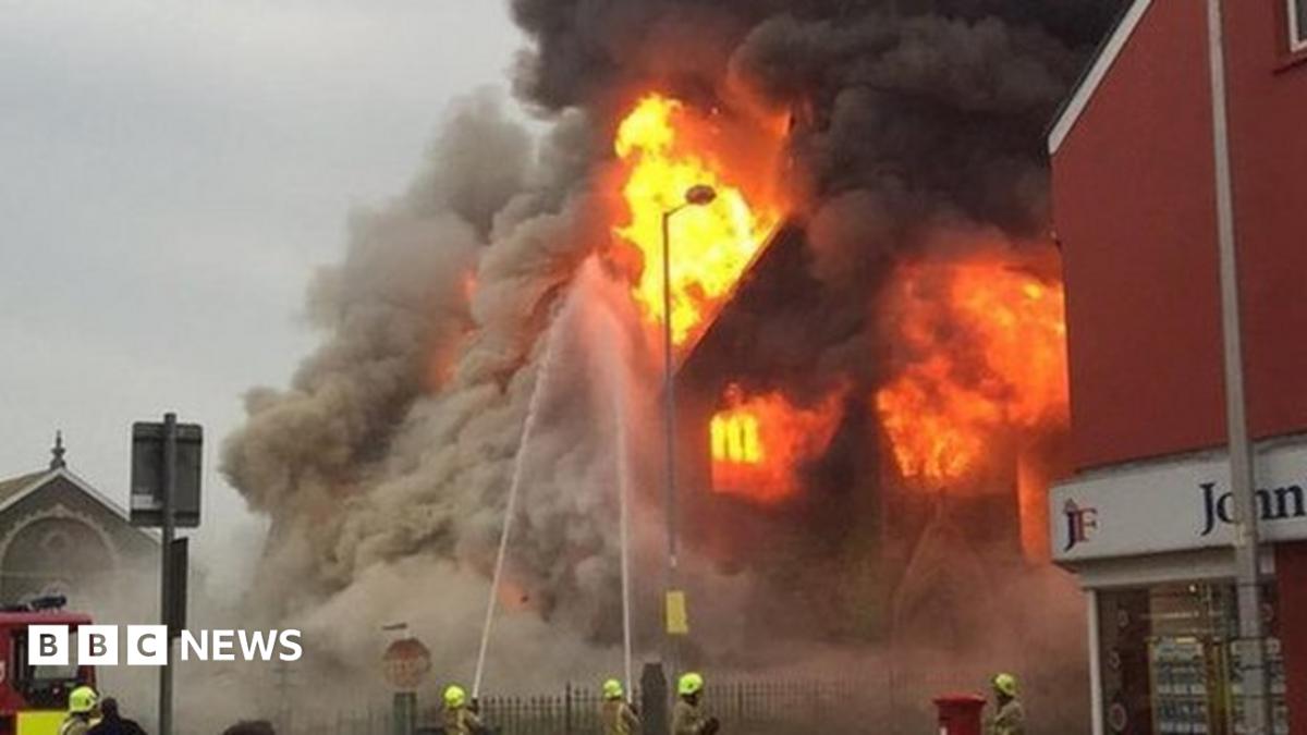 Five teenage boys bailed over Llanelli church fire - BBC News