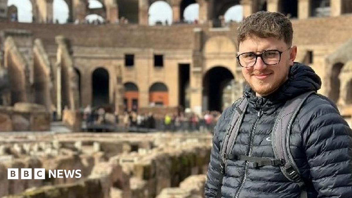 Family's tribute to Doncaster fatal crash victim - BBC News