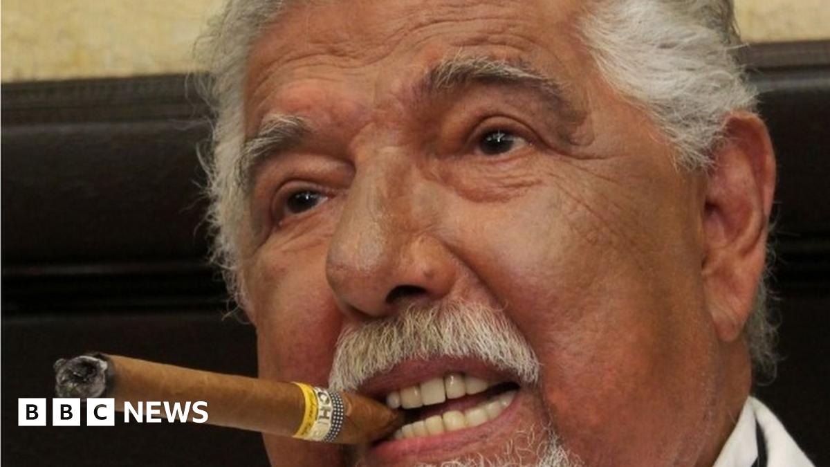 Adored Mexican comic actor Ruben Aguirre dies - BBC News