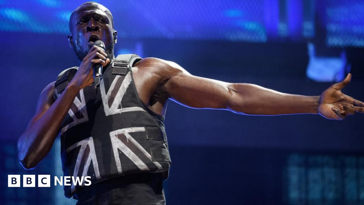 Stormzy tears up the stage at Glastonbury - BBC News