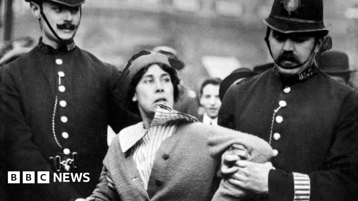 Suffragettes: Women's fight to vote explained in powerful pictures ...