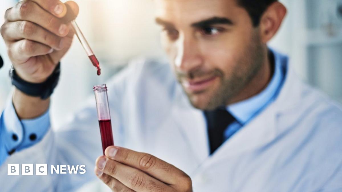 Blood test 'can check for more than 50 types of cancer' - BBC News