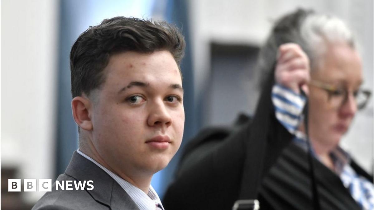 Kyle Rittenhouse trial: When can you shoot as self-defence? - BBC News