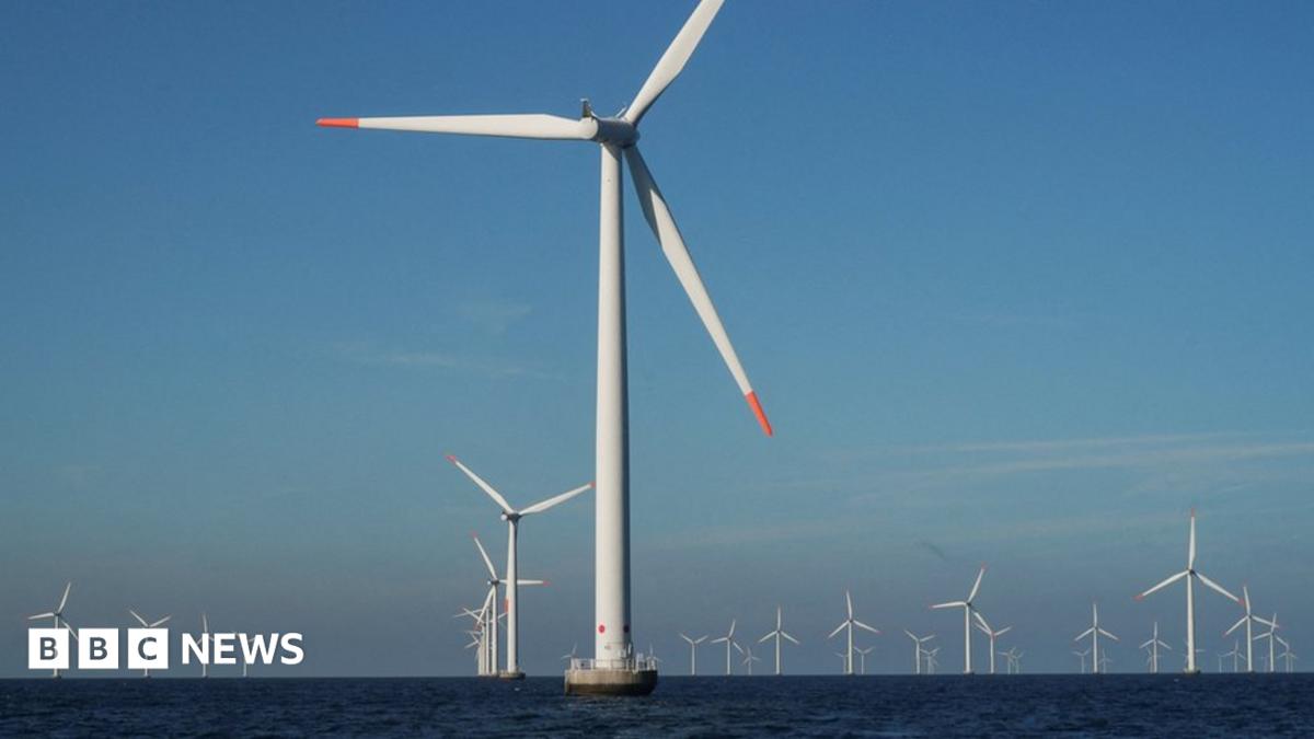 More than 700 people respond to wind farm plans off Jersey coast - BBC News