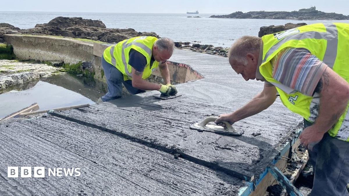 Mousehole Rock Pool swimming spot given new lease of life - BBC News