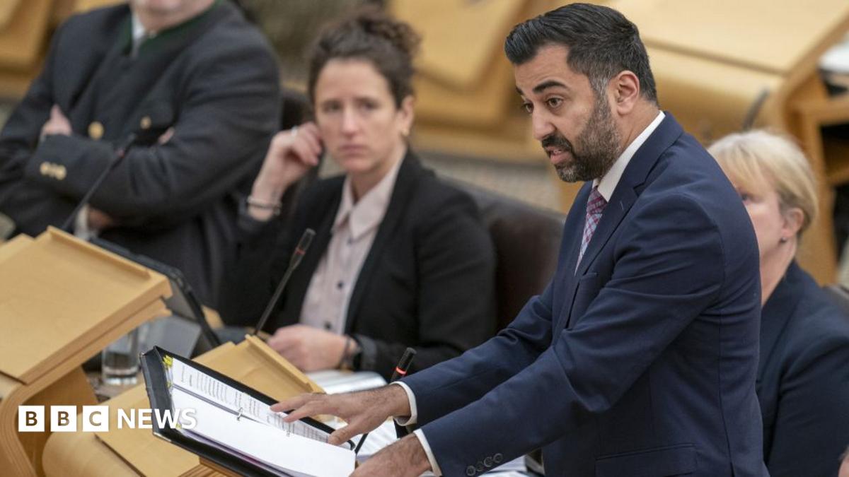 Humza Yousaf quizzed over Covid WhatsApp cover-up claim - BBC News