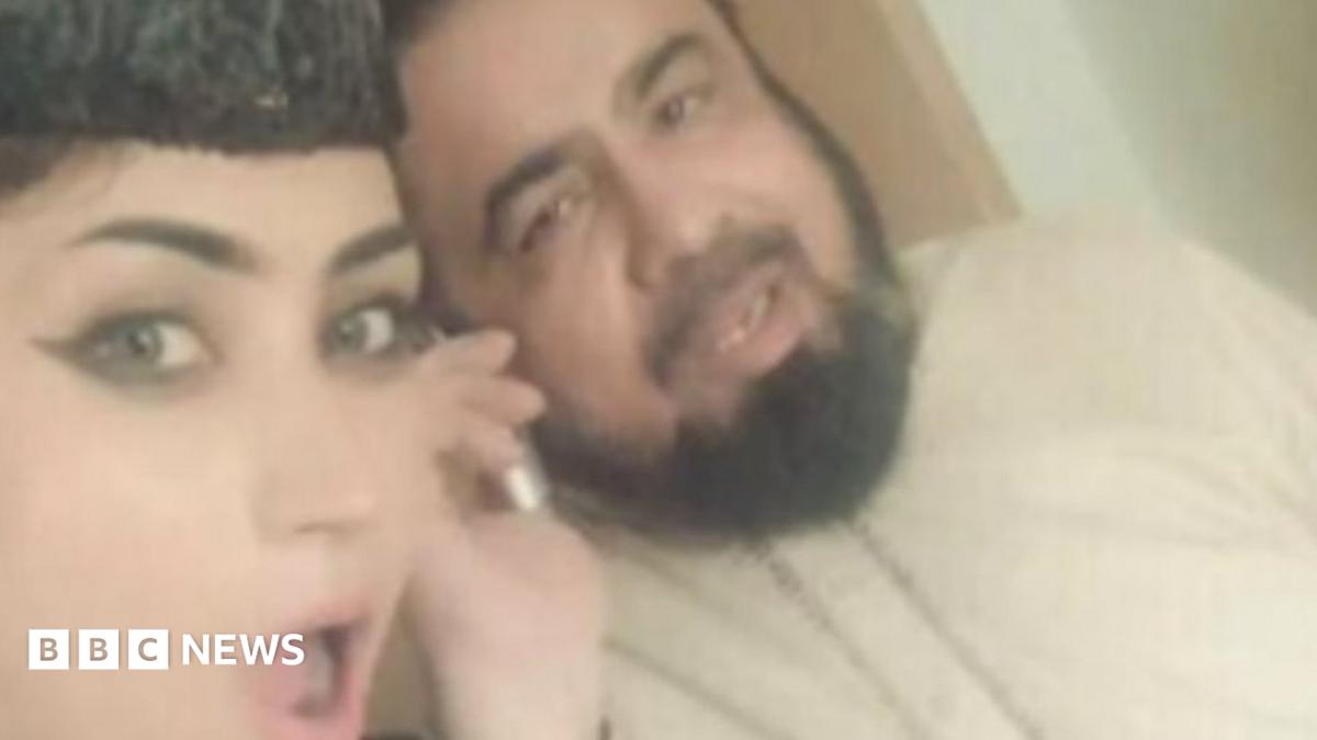 Qandeel Baloch: A YouTube star and the cleric linked to her death - BBC ...