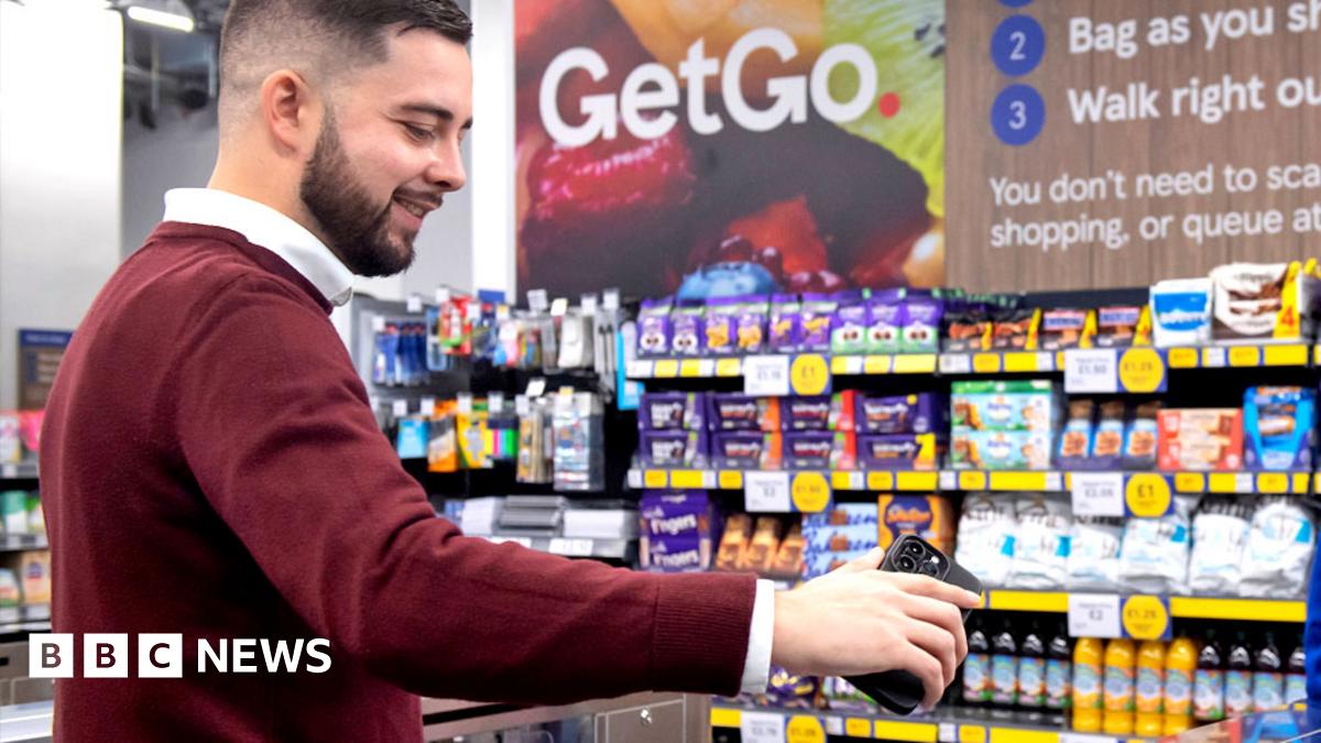 Tesco opens its first checkout-free store - BBC News