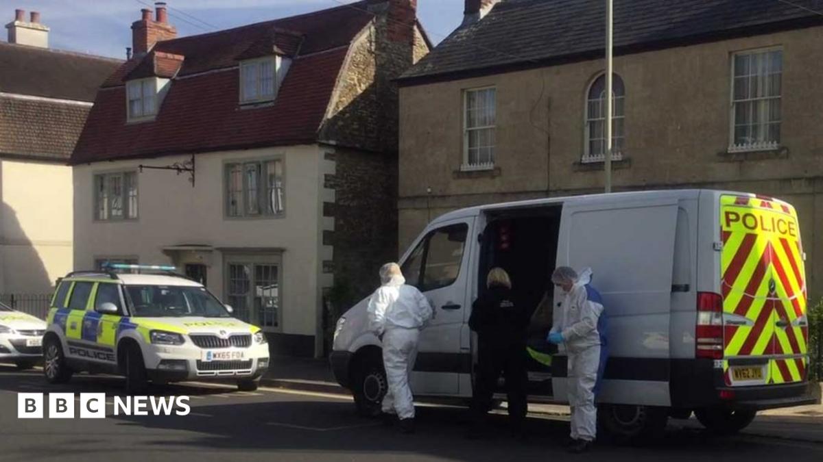Murder arrest after fatal Chippenham attack - BBC News