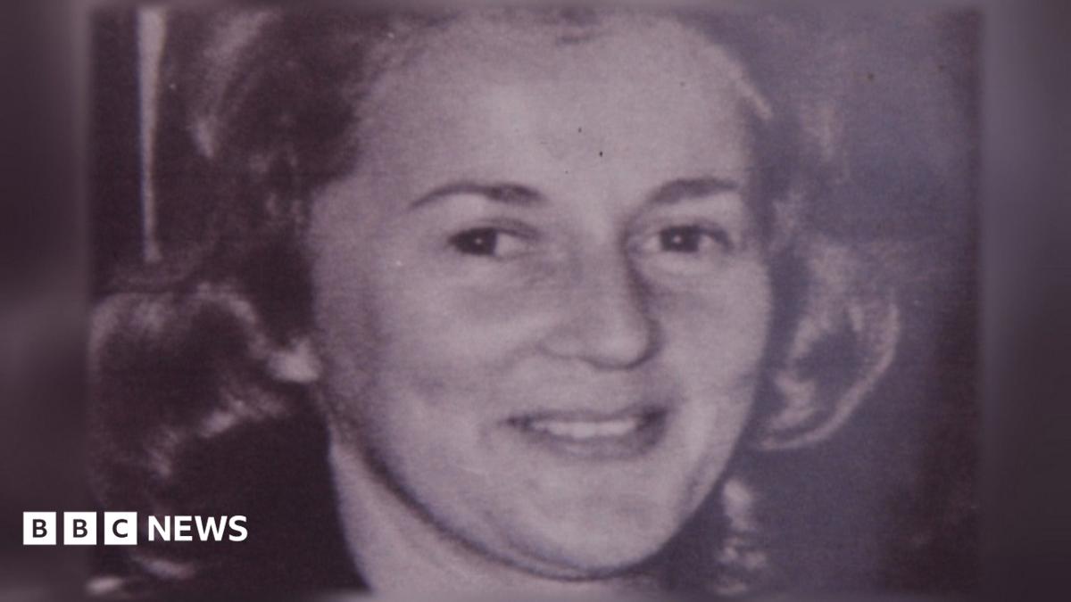 Renee MacRae: Woman's 'deep love' for murder accused - BBC News