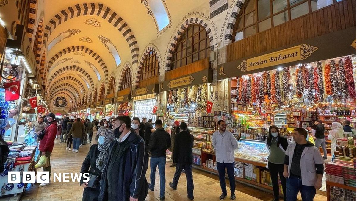Can tourism ease the inflation pressure in Turkey? - BBC News