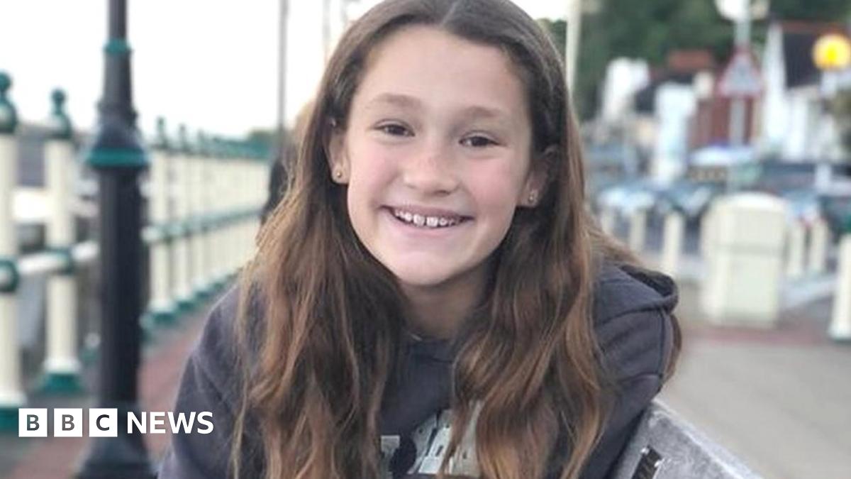 Long Covid: Girl, 10, struggles to walk and talk - BBC News