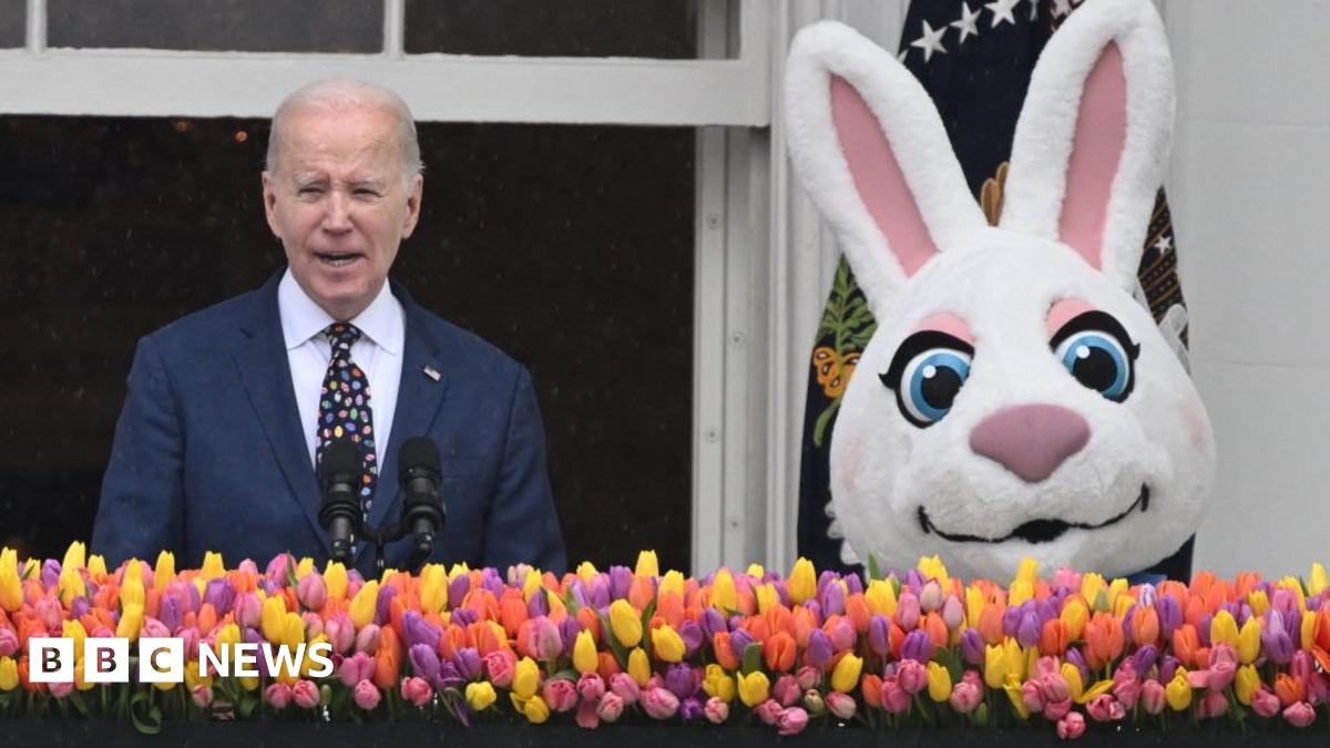 Stream over: Thousands attend White House Easter Egg Roll - BBC News
