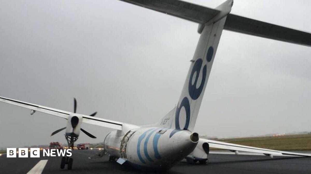 Plane evacuated after landing gear collapses - BBC News