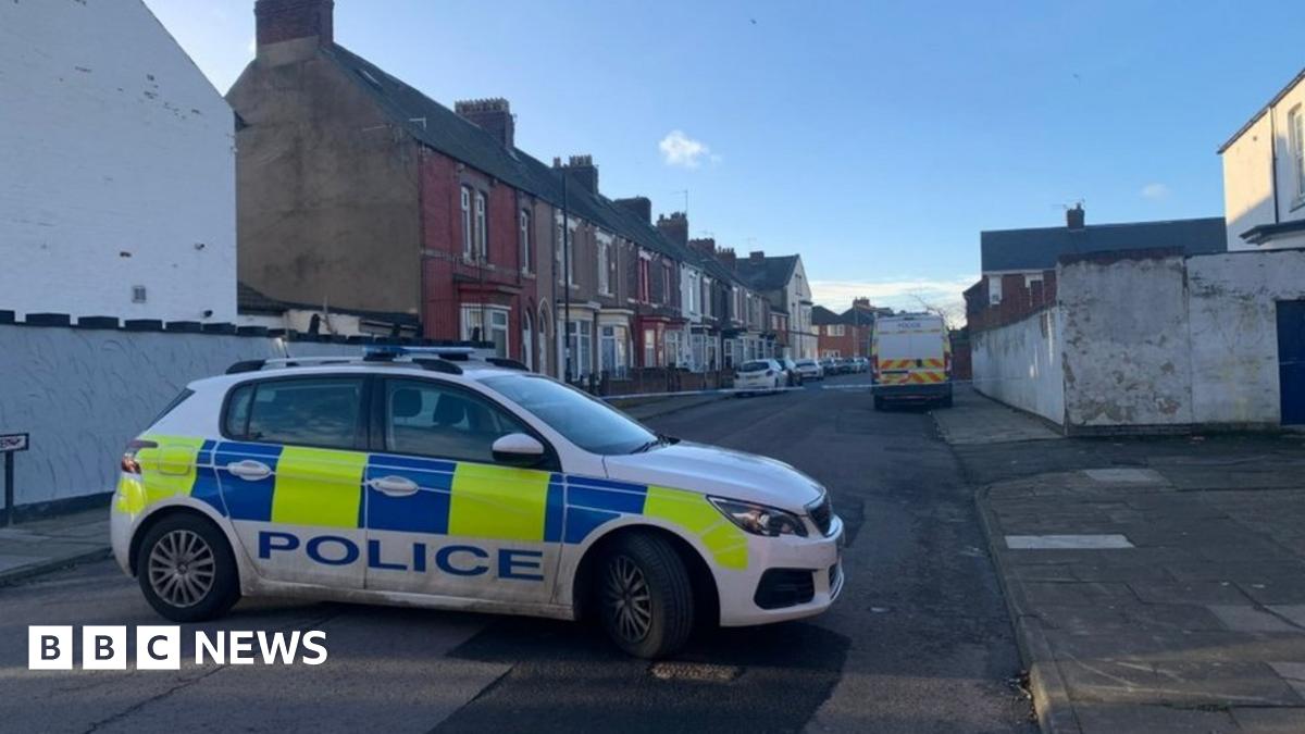 Hartlepool murder probe launched after man's death - BBC News