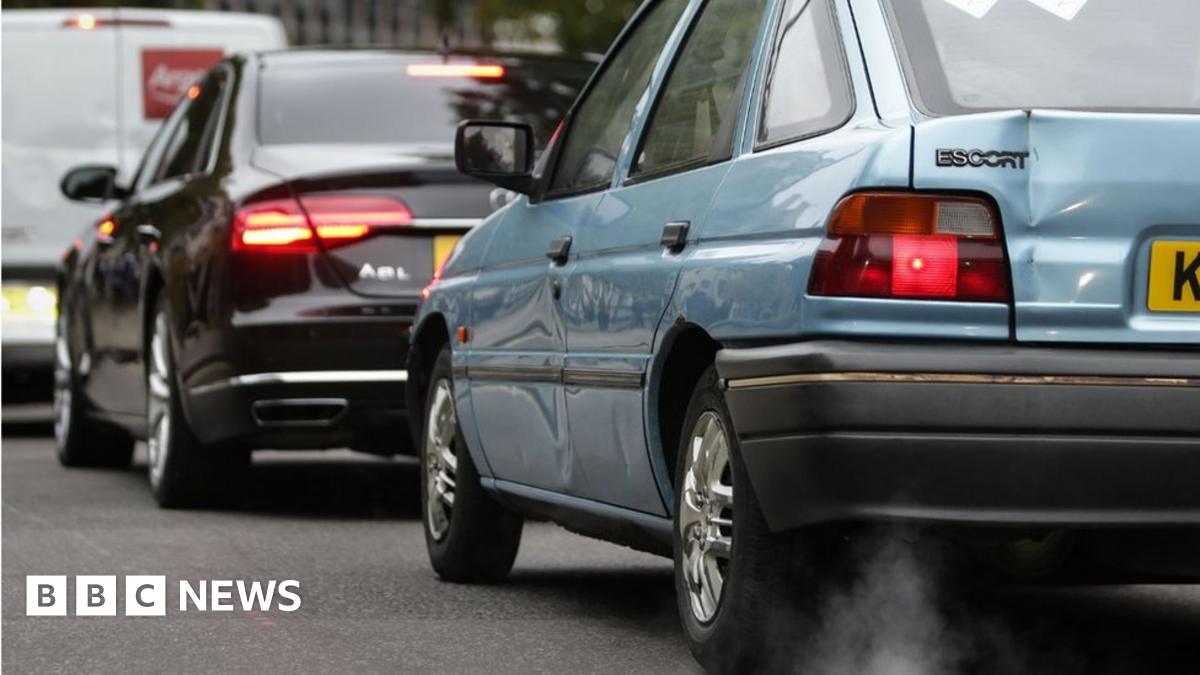 Bradford Clean Air Zone: Commercial vehicles face £50 pollution charge ...