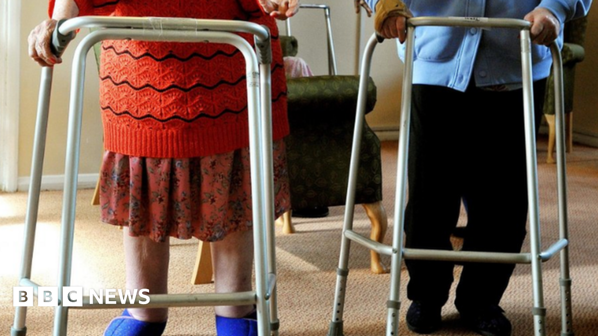 Call for Devon healthcare equipment return in amnesty - BBC News