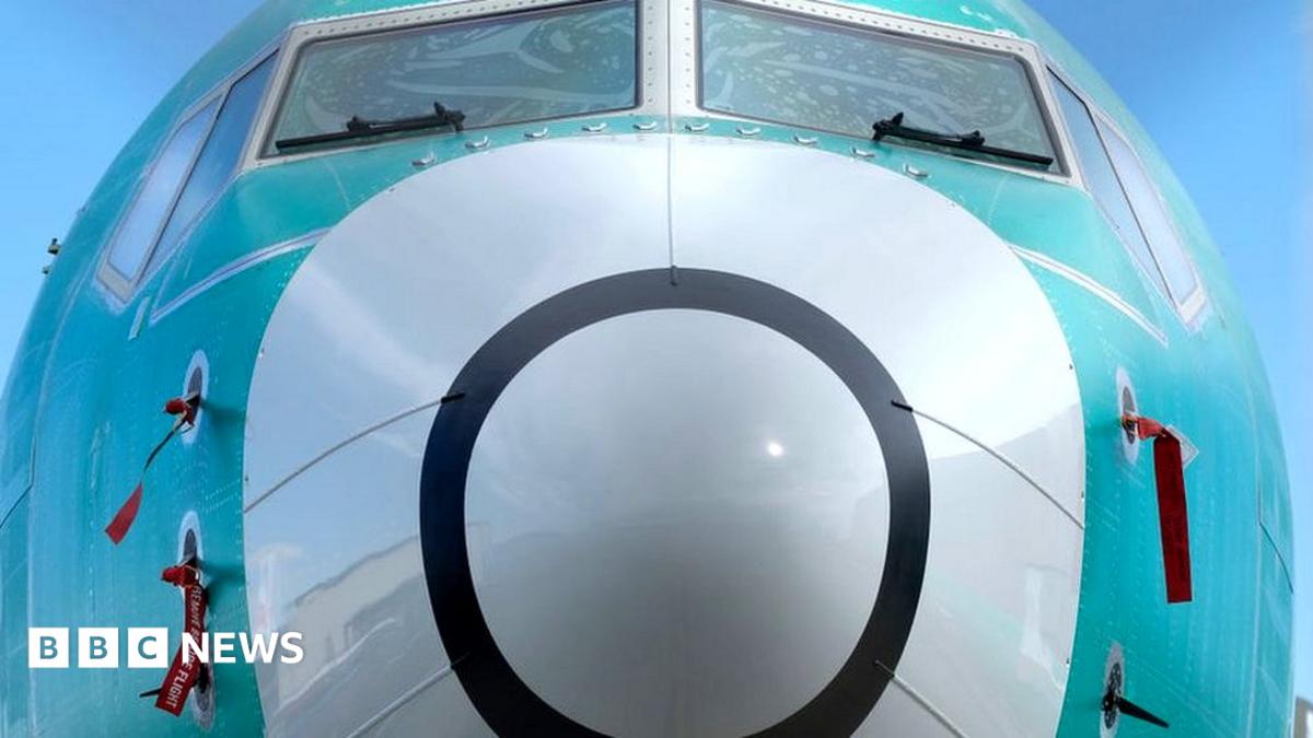 Boeing completes 737 Max software upgrade - BBC News