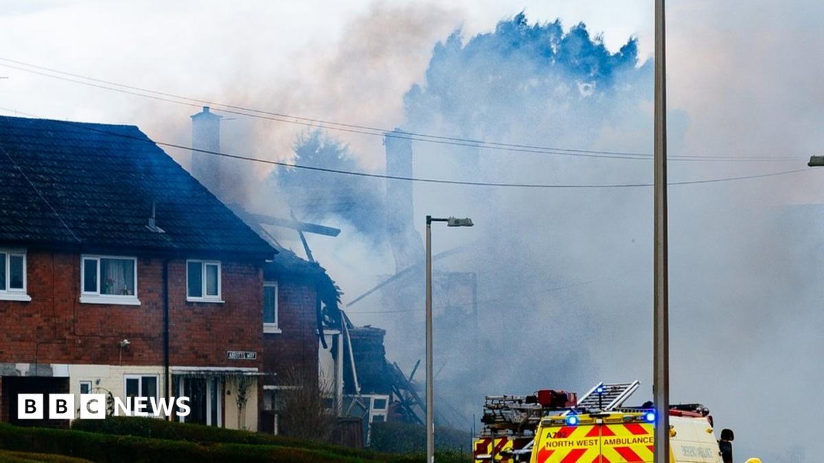 Winsford fire: Four injured after blaze involving house and flats - BBC ...