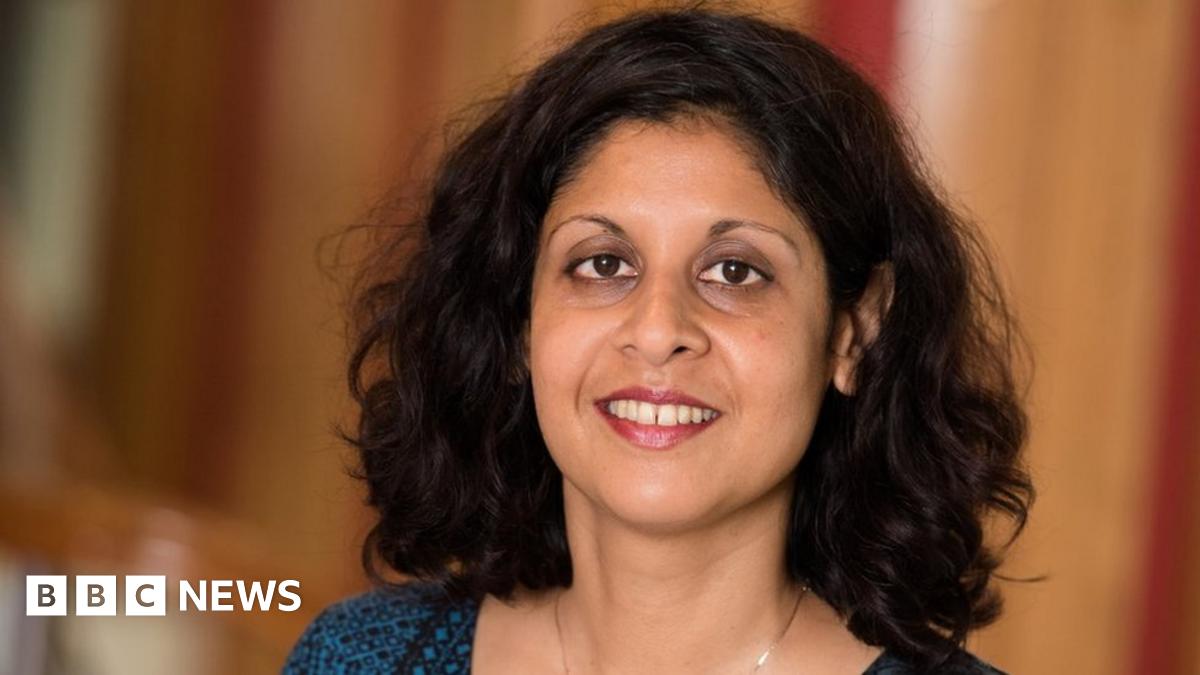 Forward Prize: Capildeo leads poetry awards winners - BBC News