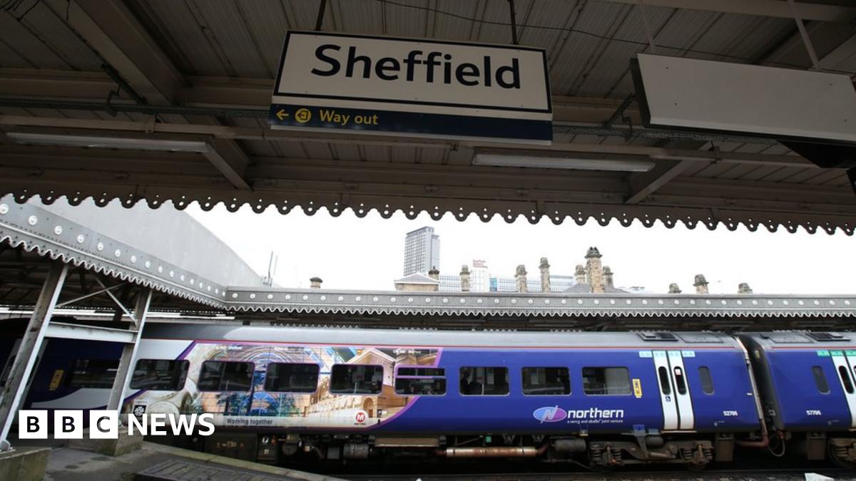 Go-ahead for Sheffield-Manchester rail upgrade - BBC News