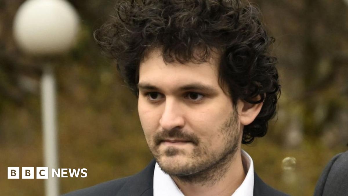 FTX founder released to parents on $250m bail - BBC News