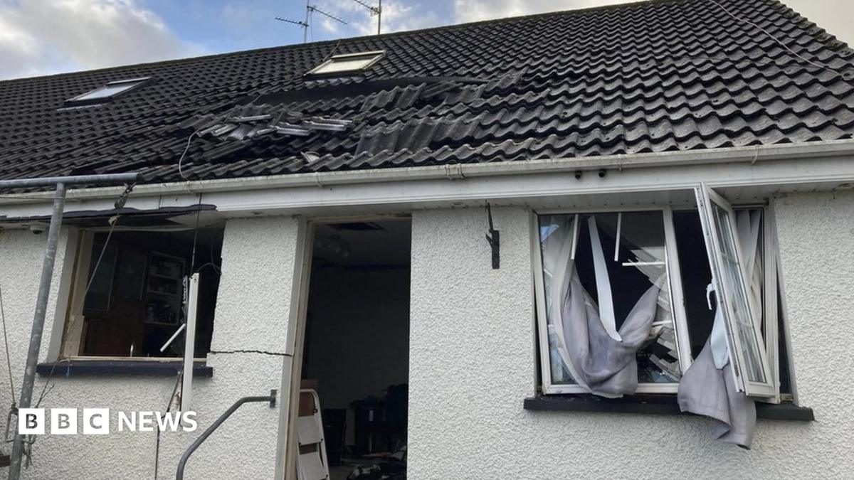 Derry suspected gas explosion threw woman into hallway - BBC News