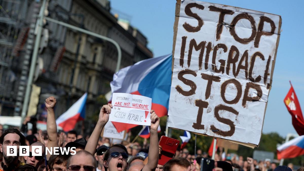 Migrant crisis: Why Central Europe resists refugee quota - BBC News