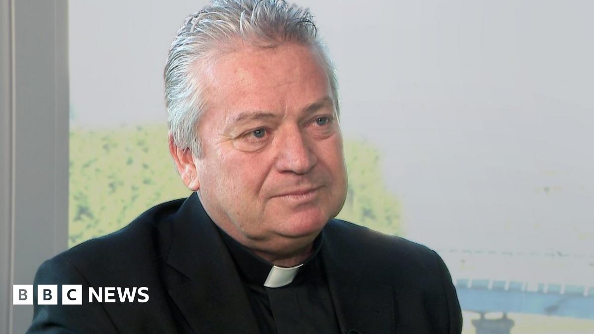'Gay mafia' book claim priest accuses church of bullying - BBC News