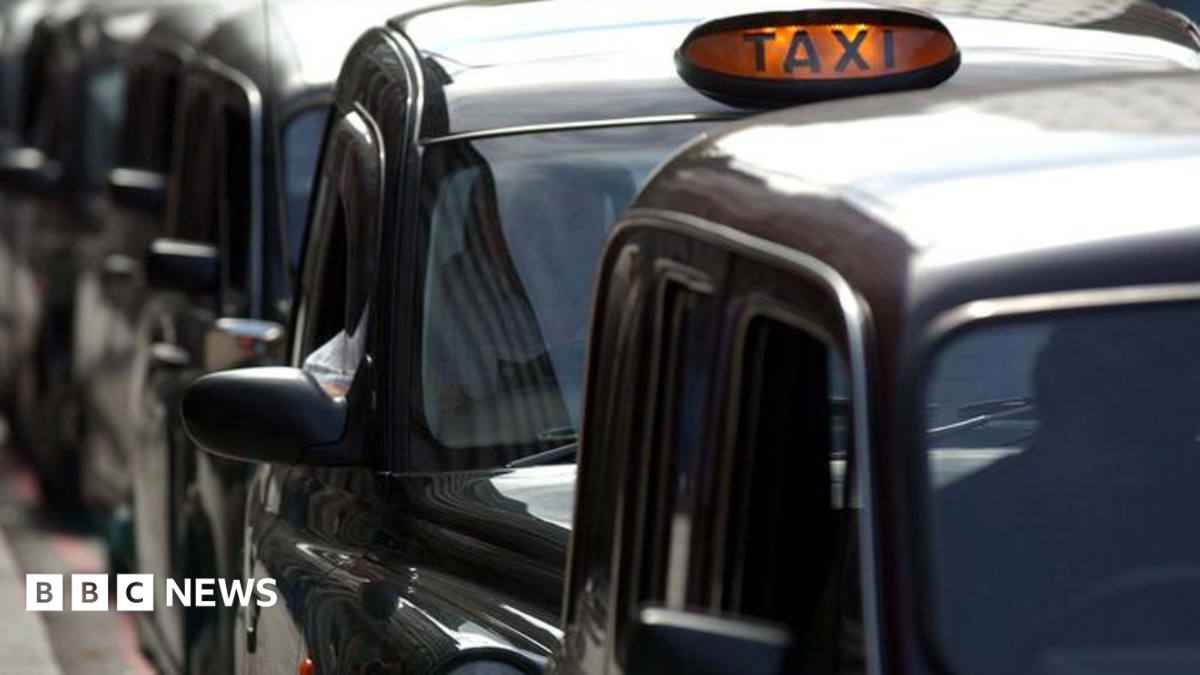 Derby taxi licences granted to convicted criminals - BBC News