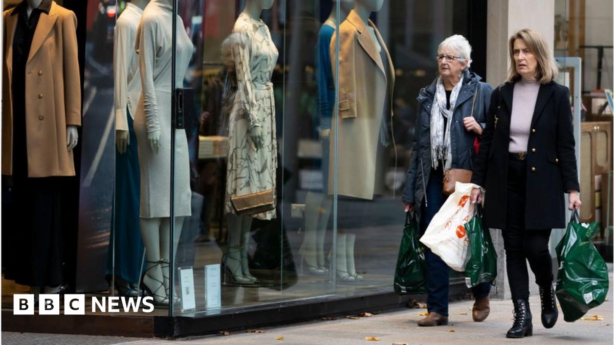 Shoppers snap up summer clothes as food sales fall - BBC News