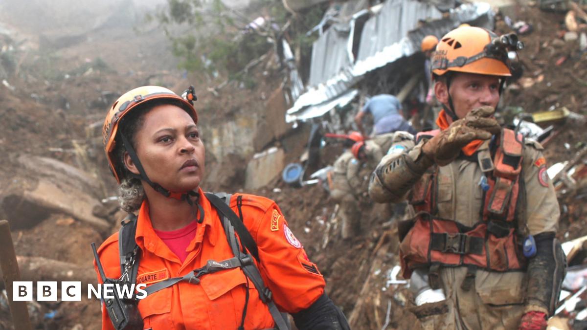 Petrópolis: Deadly landslides wreak havoc in Brazilian city - BBC News